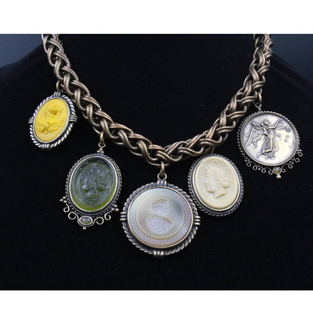 Extasia Cameo Intaglio Cameo Statement Necklace - Gem